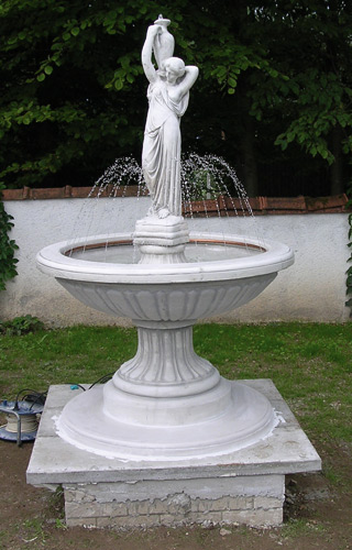 Ureditev vrta in okolice| vodne fontane, vrtna kuhinja in pipe